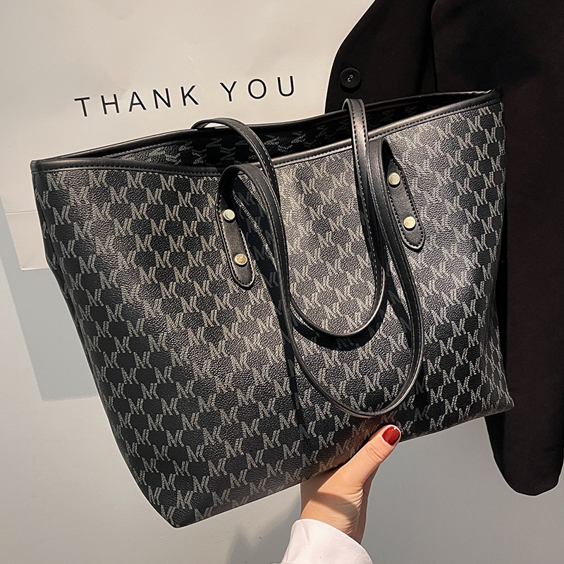 Large Capacity Shoulder Bag Women's PU Leather Handbag for Commuting ...