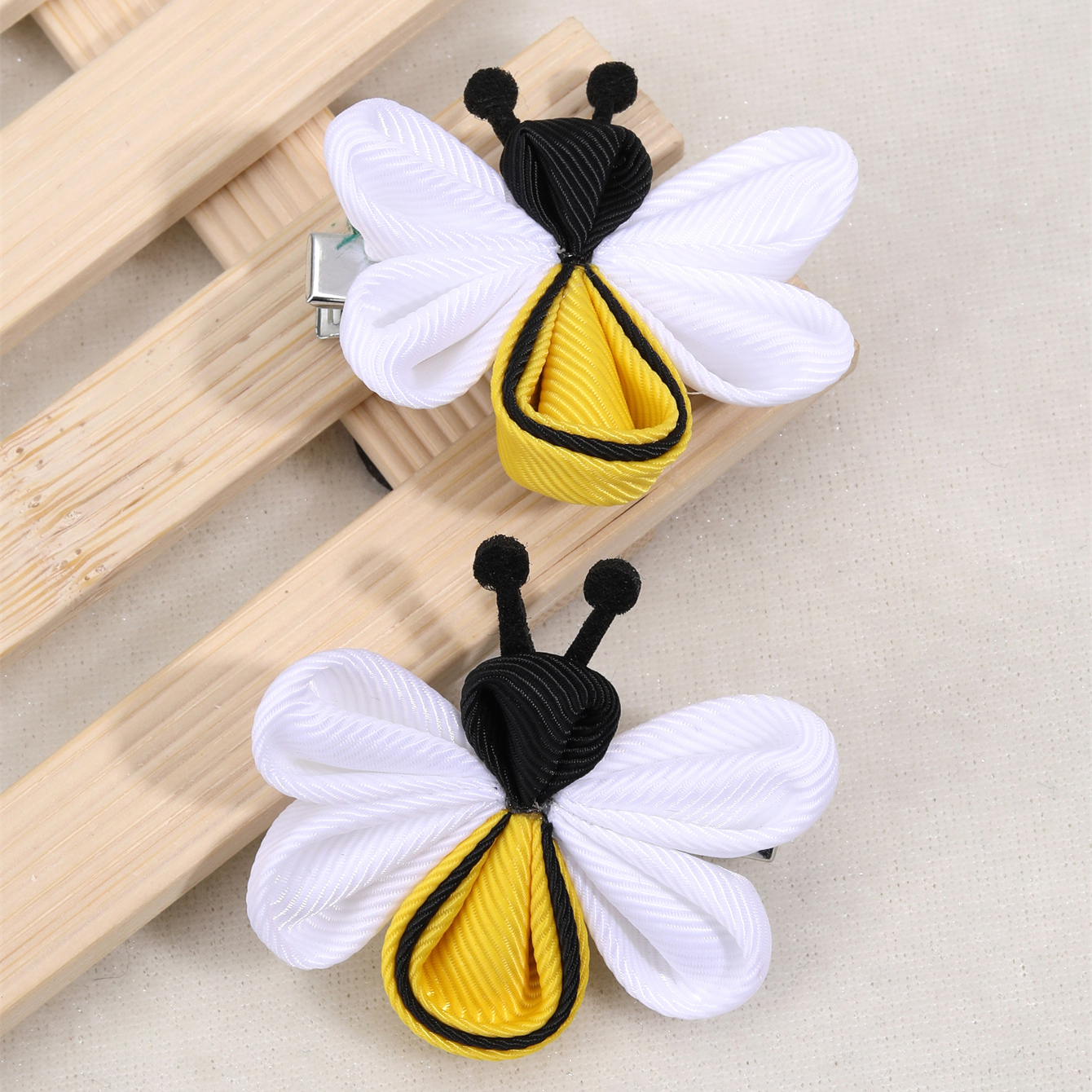 2pcs Baby Girls Cute Bees Bow Hair Clips With Alligator Clip For Bee ...