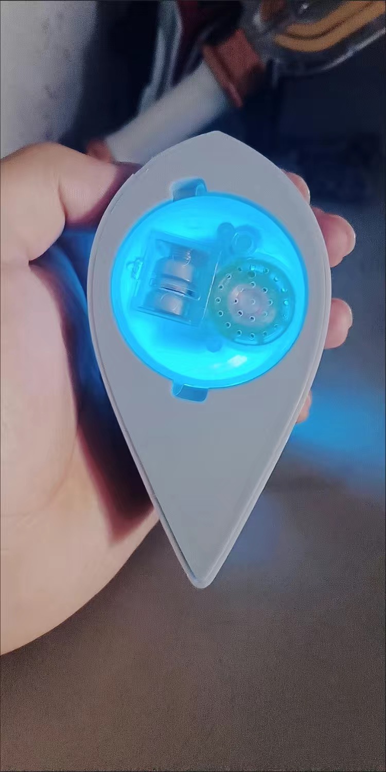 Ultraman Tiga chest light lamp timer luminous sound red and blue light ...