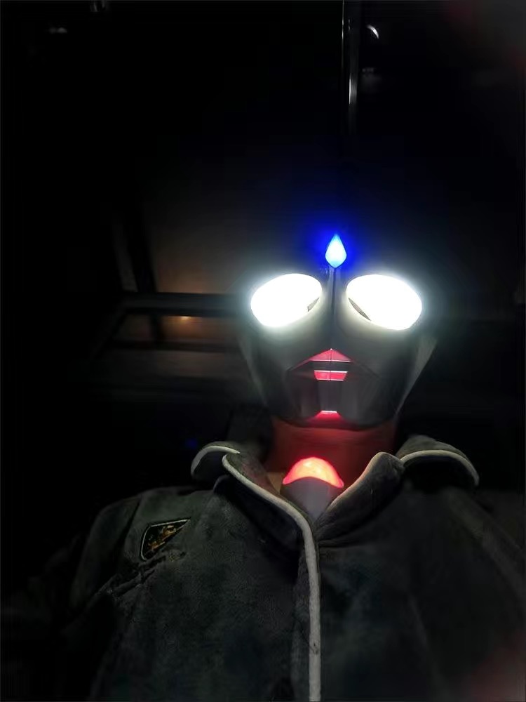 Ultraman Tiga chest light lamp timer luminous sound red and blue light ...