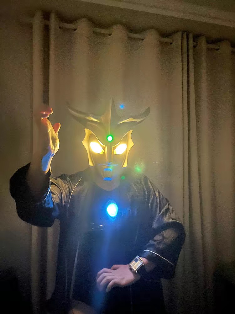 Ultraman Tiga chest light lamp timer luminous sound red and blue light ...