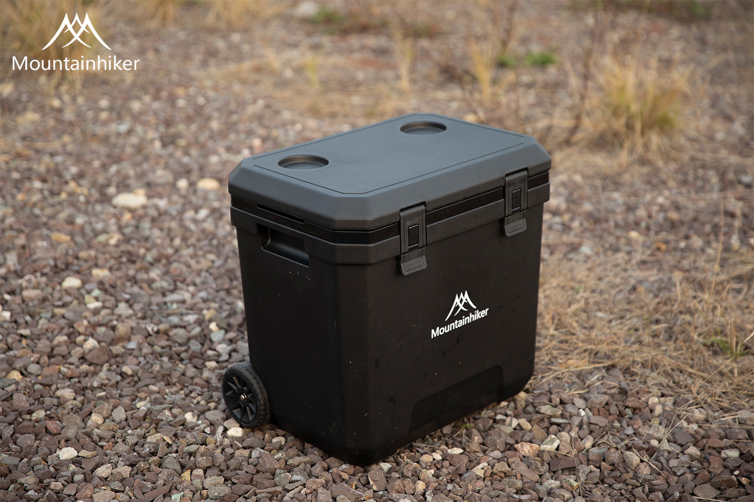 ⚡️Ready stock⚡️MOUNTAINHIKER 38L Cooler Box with Rollers Portable ...
