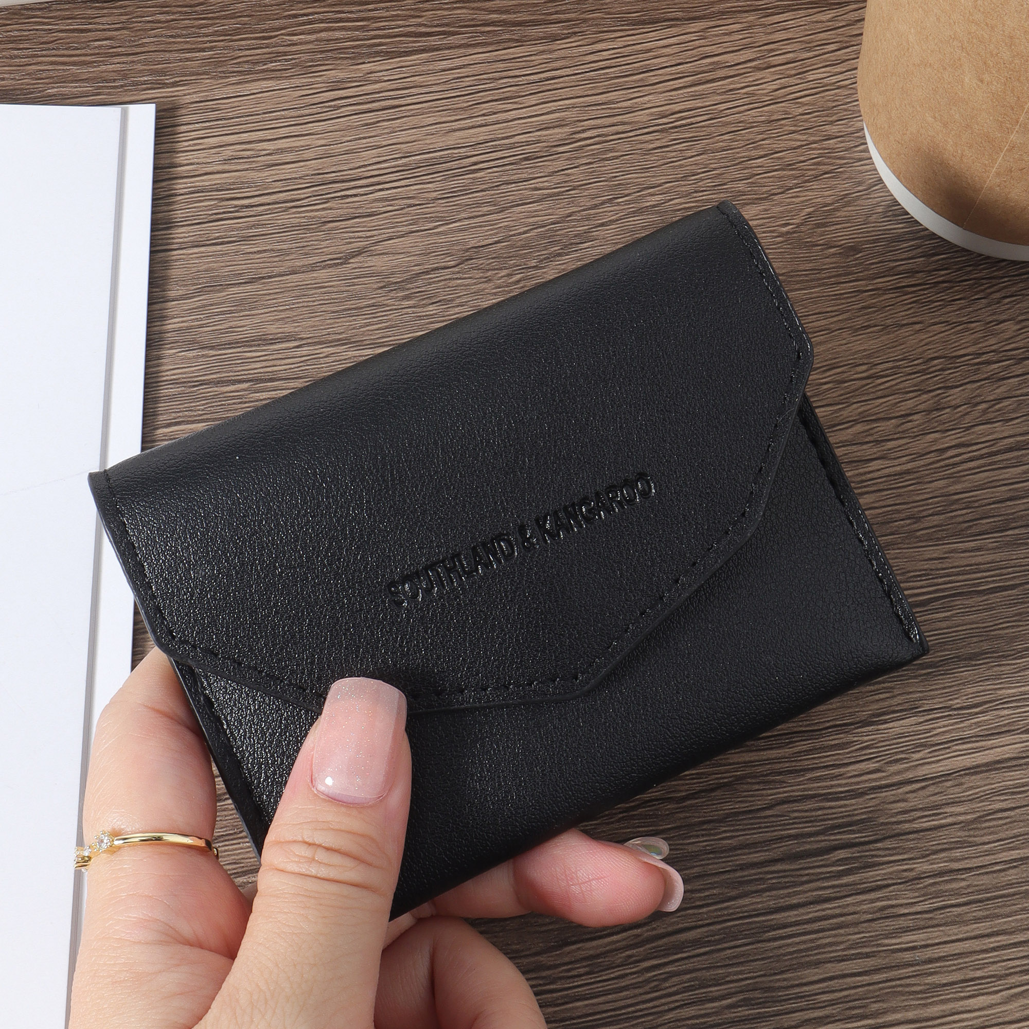 Fashionable and minimalist snap on wallet, lightweight portable small ...