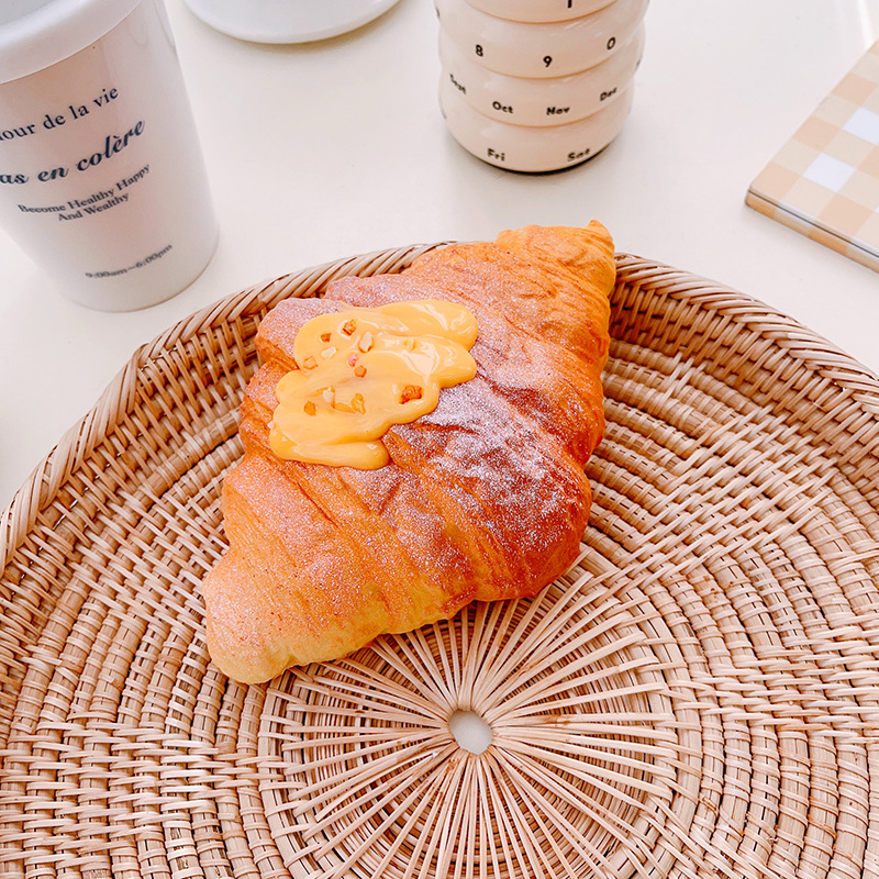 (Stress Relief Toy) Creative Croissant Simulation Food Pinch Fun ...