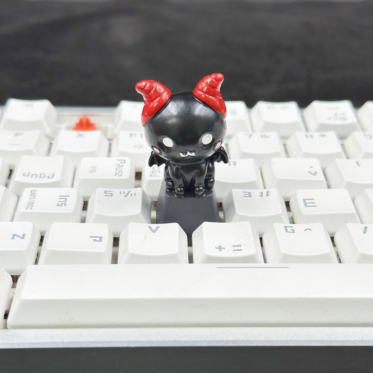 1pc Halloween Demon Keycap Three-Dimensional Skeleton Zombie Cross Axis ...
