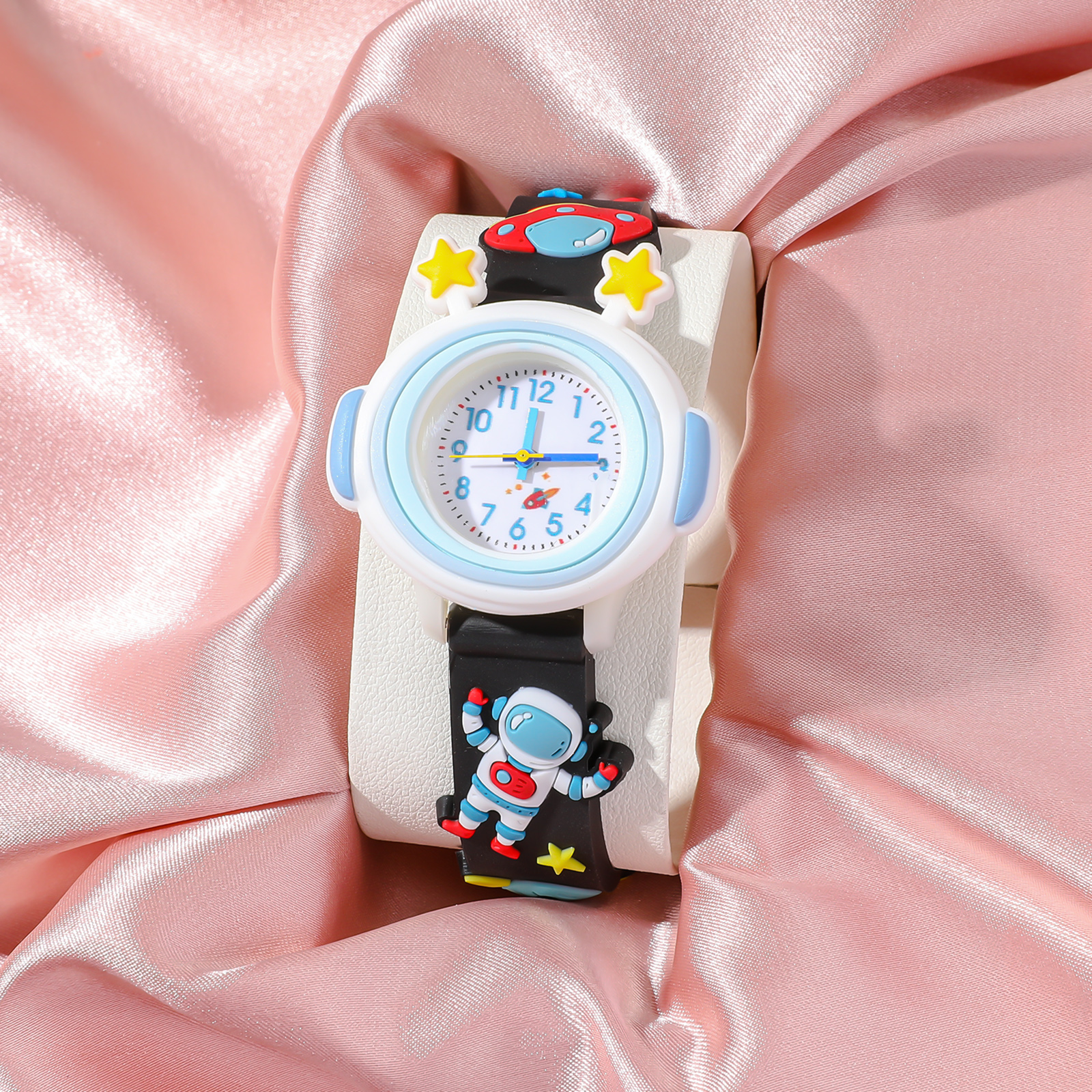 The new Children's cartoon astronaut silica gel quartz watch | Shopee ...