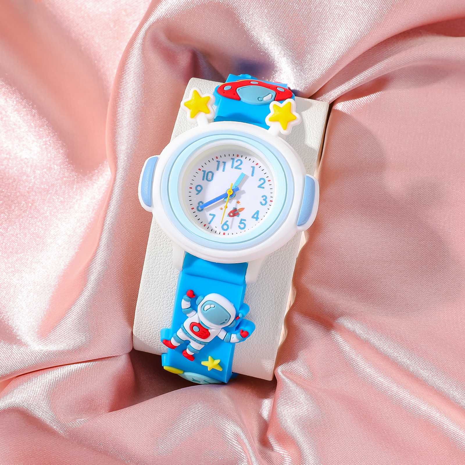 The new Children's cartoon astronaut silica gel quartz watch | Shopee ...