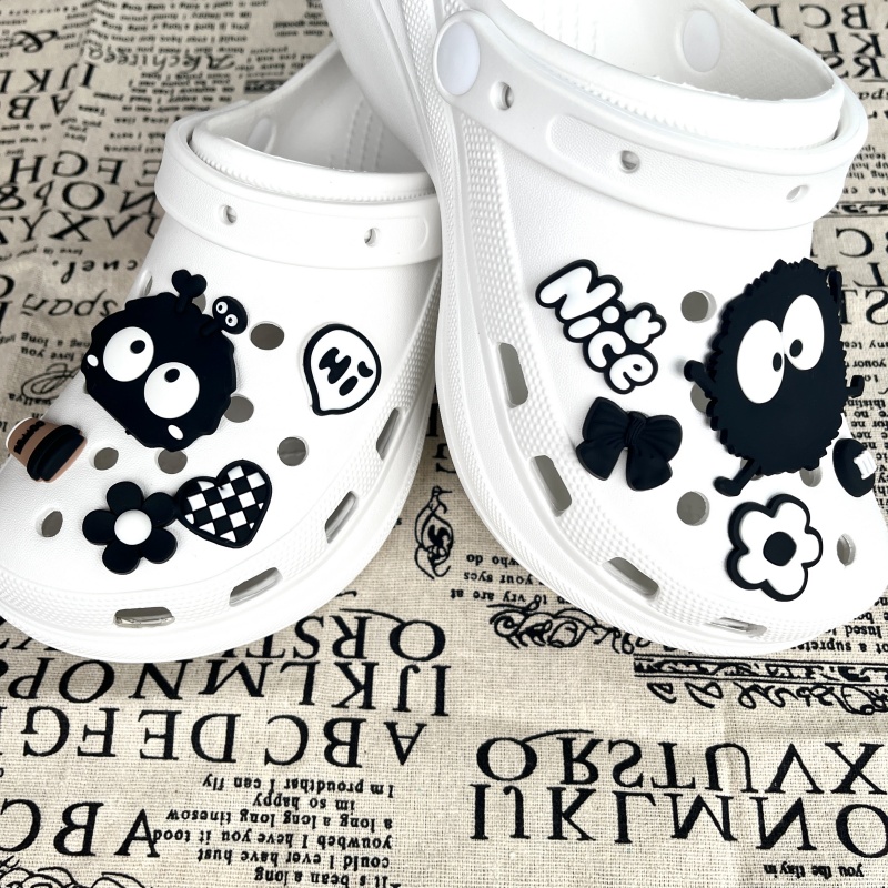 Cute Black Briquettes jibbitz crocs charm crocs button DIY 洞洞鞋 selipar ...