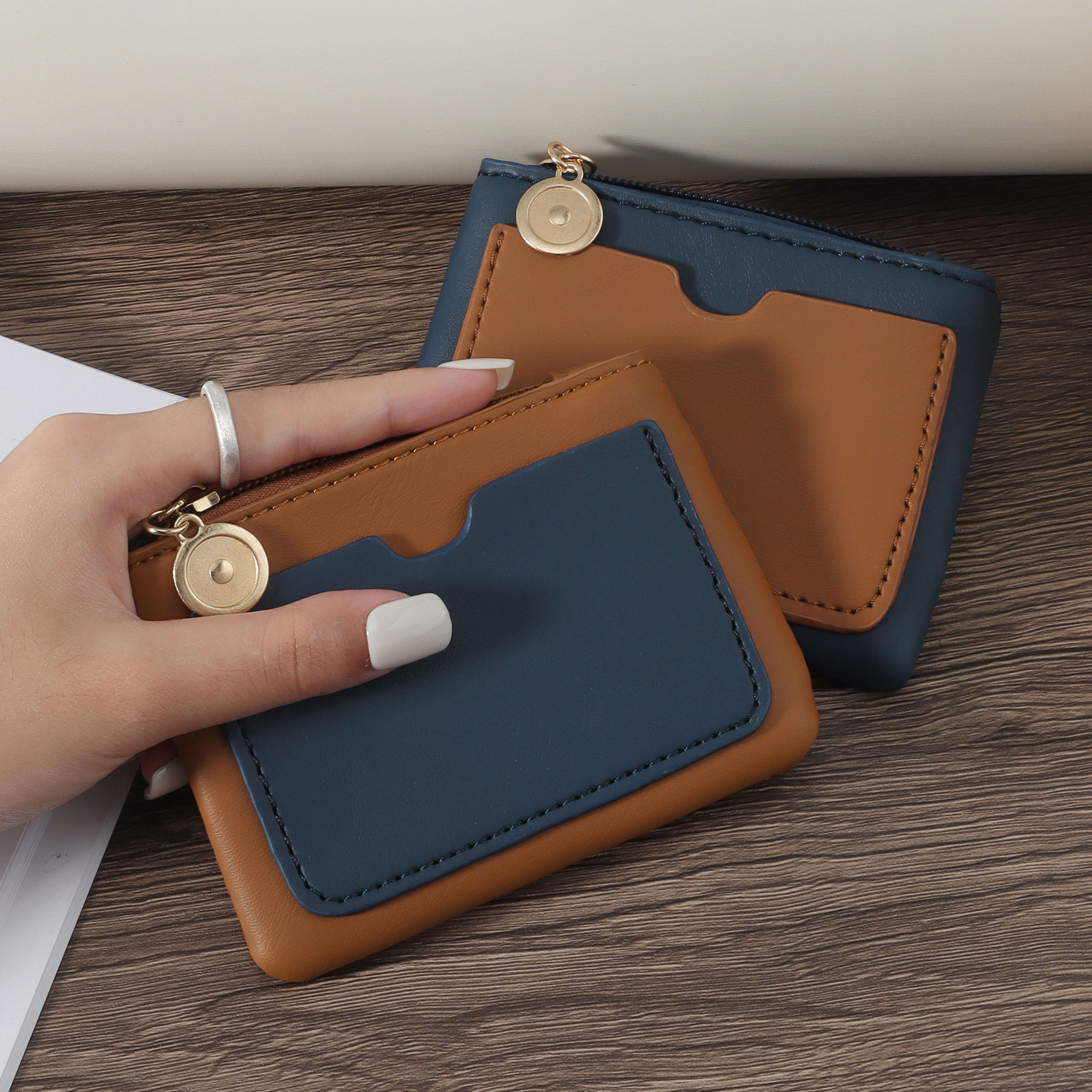 High quality PU leather credit card storage bag, simple and casual ...