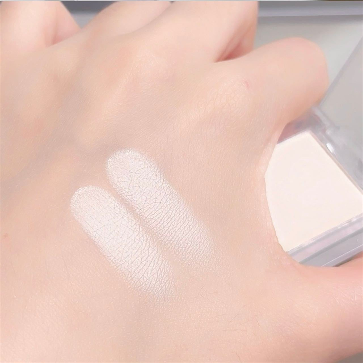 MYHO Matte Pure White Eyeshadow – Smoky Eye Highlight & Brightening ...