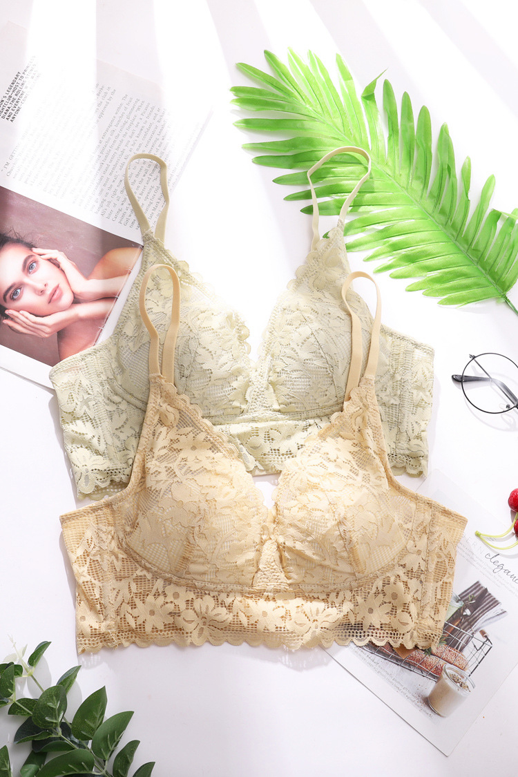 Momo Ultra-Thin Triangle Cup Sexy Lace Plus Size Bra Comfortable Side ...