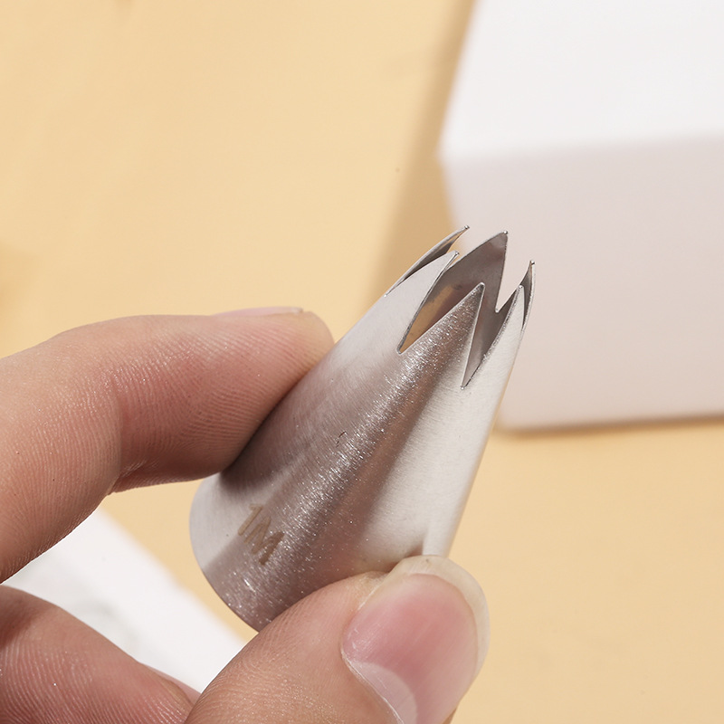 30 Style Large Piping Tips 1M# 2D# 6B# 195# 1B# Stainless Steel Icing ...