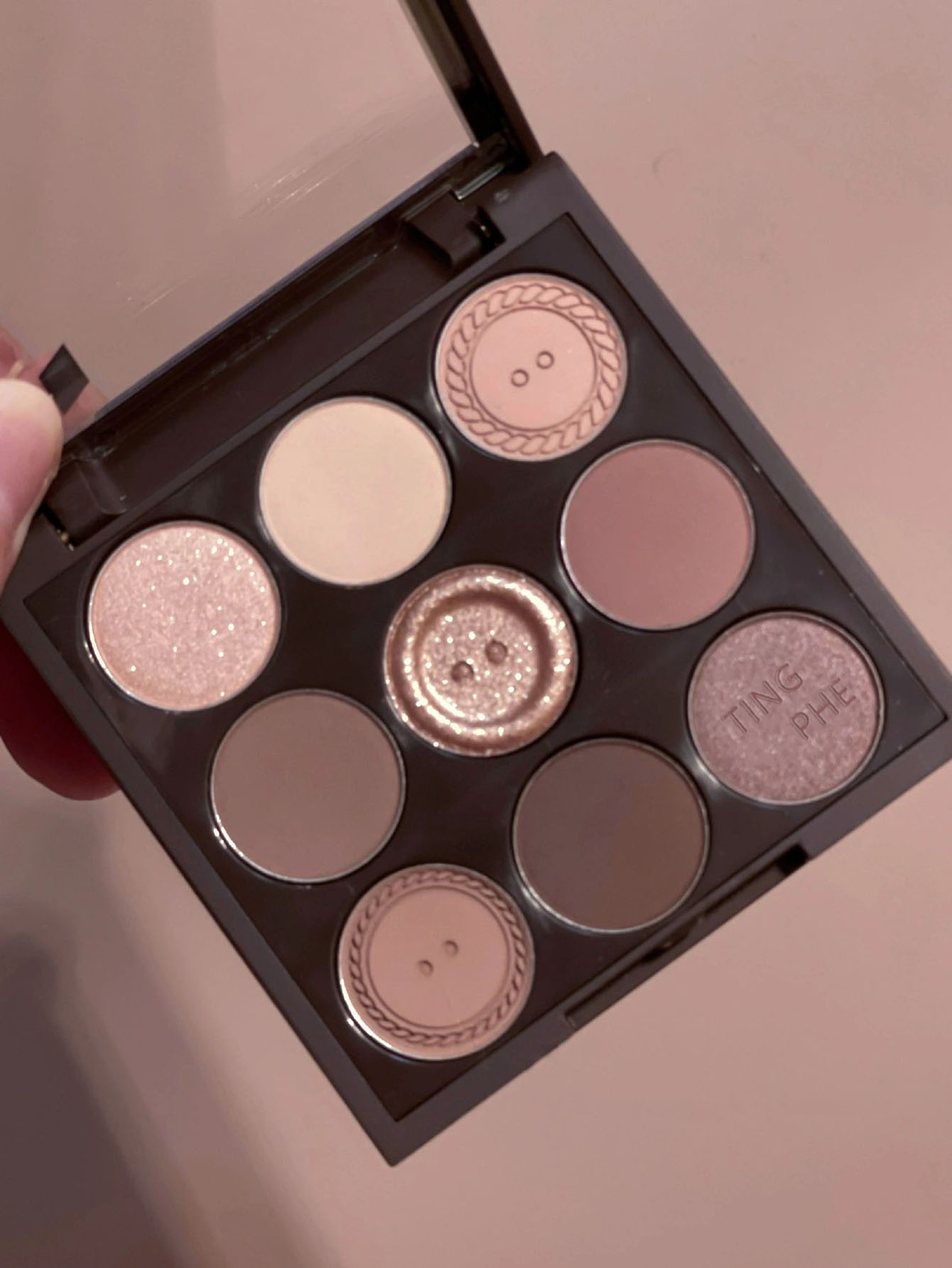 9 Color Eyeshadow Palette Sweater Knitted Button Pearlescent Matte Low ...