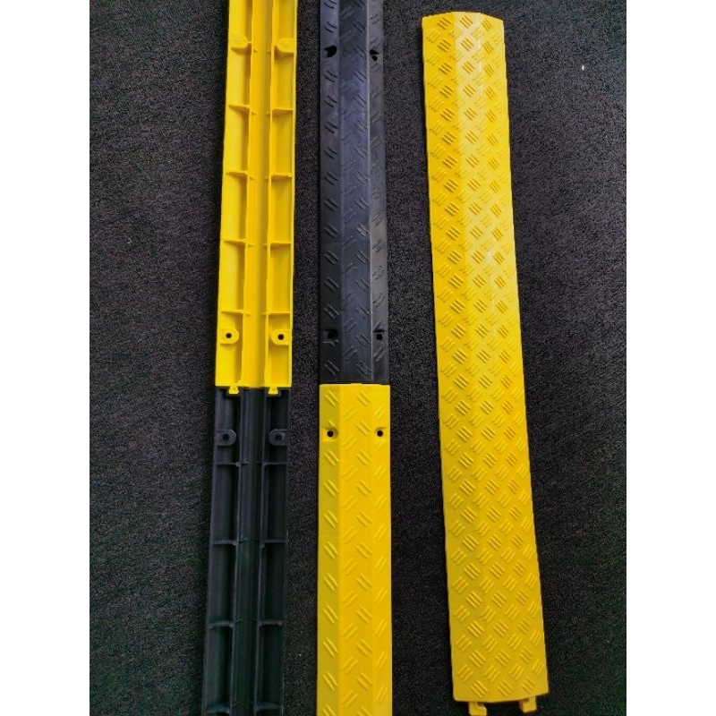 1 METER 1 CHANNEL YELLOW SAFETY PVC CABLE & HOSE PROTECTOR RAMP FLOOR ...