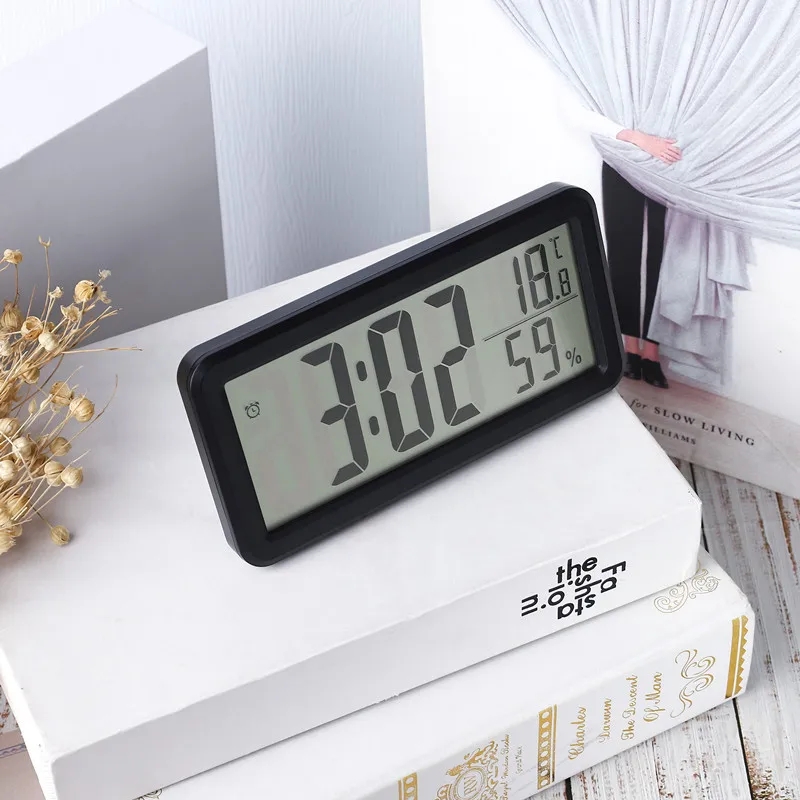 KIPRUN Digital Alarm Clock, Desk Clock, Battery Operated LCD Electronic ...