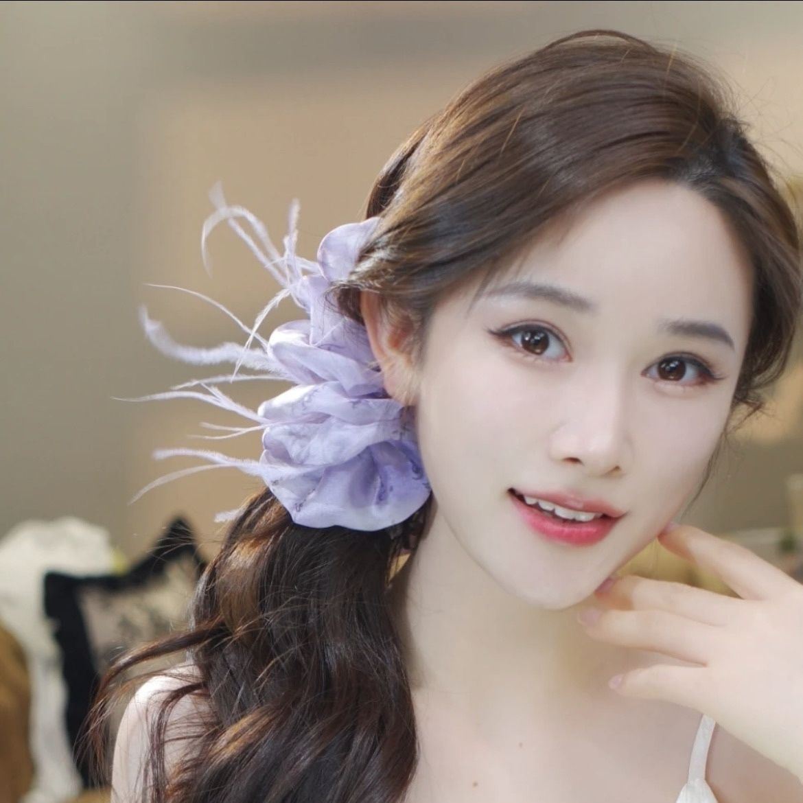 Original design Claw clip Hairstyle hair volume high-end feel. Grasp ...