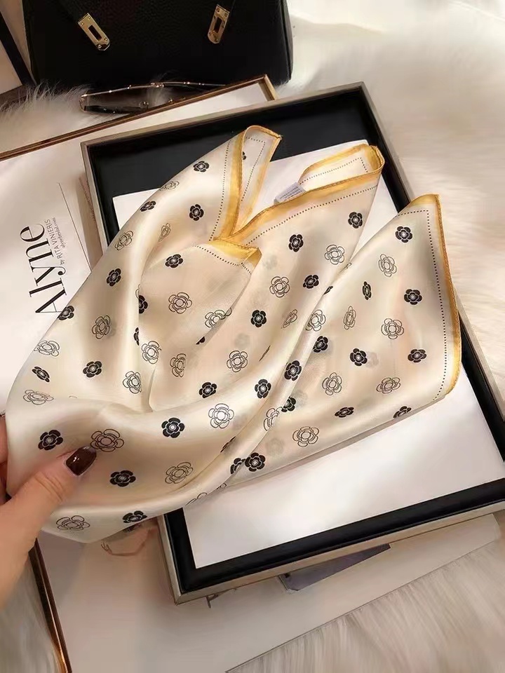 LISA Fashion Scarf 90x90cm Square Scarves Silk Feel Scarf Women's ...