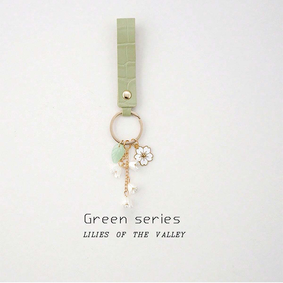 style cute valley white lily keychain with gold chain, women's style ...