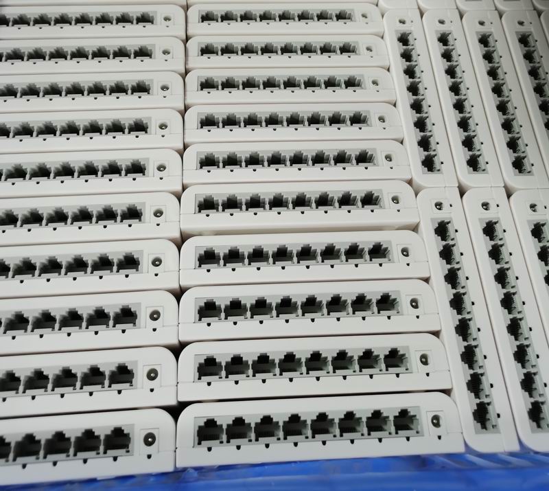 8-Port Gigabit Network Switch - High-Speed 10/100/1000 Mbps Splitter ...