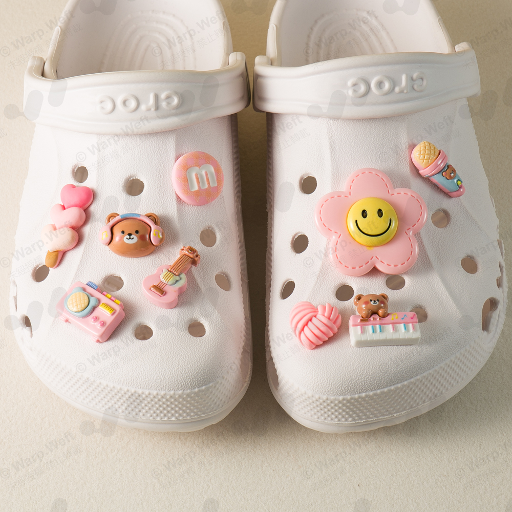 Multi-piece set Sandal Pin Buckle Shoe Charms, Cute 3D Jibbitz Set for ...