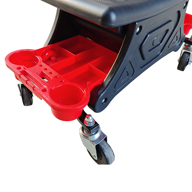 Various styles of practical auto repair stools and tool carts Mechanic ...
