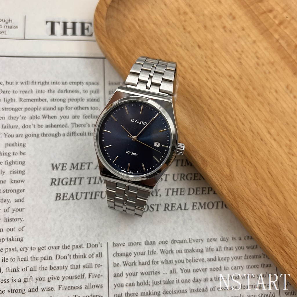 Casio pink retro small round watch with simple hands, steel strip, men ...