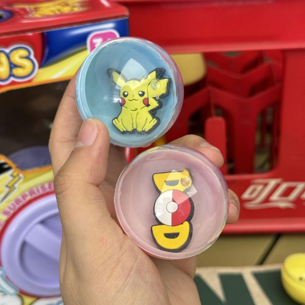 Pokemon Gashapon Machine Pikachu gacha capsule blind box Mainan Kanak ...