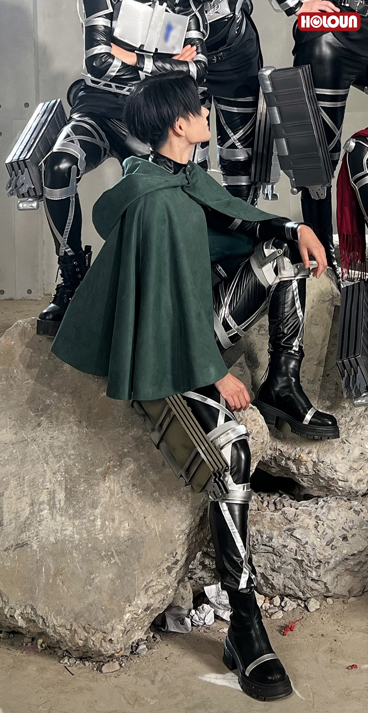 Holoun Shingeki No Kyojin Cosplay Costume Cloak Eren Levi Mikasa Jacket ...