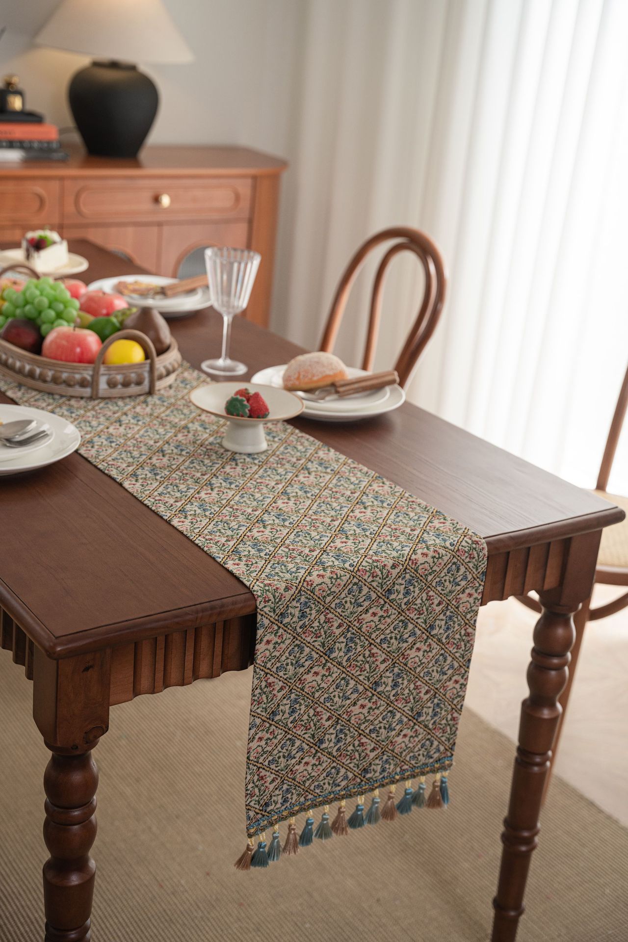 Table Runner Farmhouse Decor Table Runner with Tassels Nordic Jacquard ...