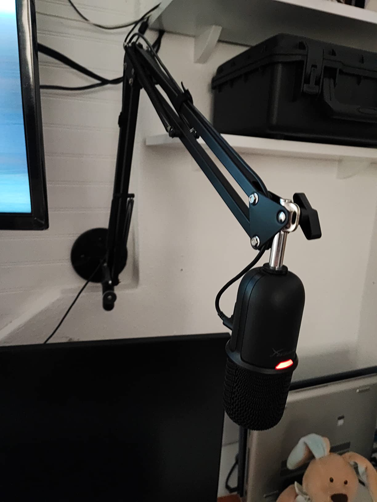 EMBER XLR Microphone Wall Mount, Mic Stand Arm Holder compatible with ...