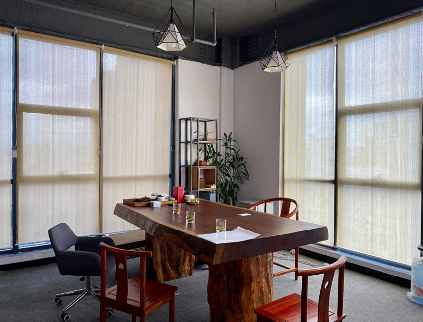 Curtains and roller blinds for shading, hand pulled lifting indoor and ...