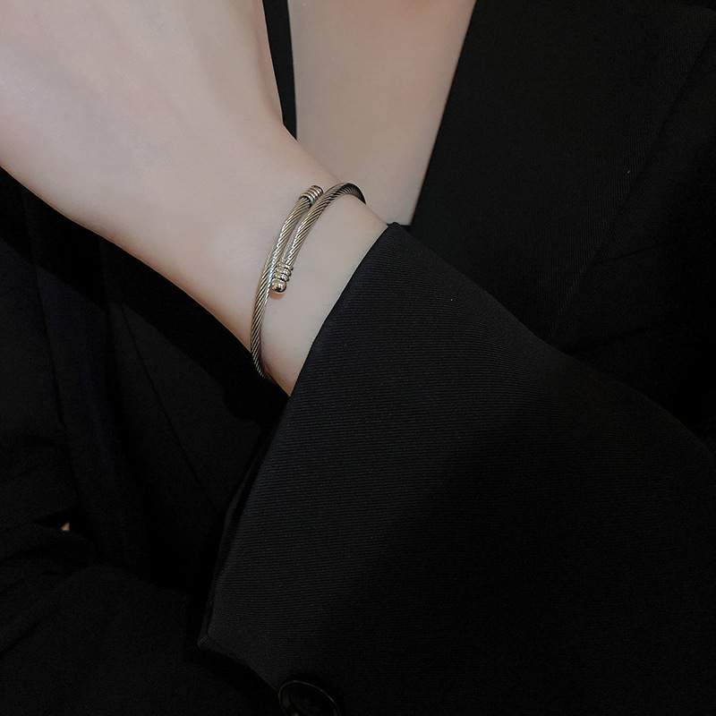 1pcs Heavy metal twist braided bracelet simple retro high-end bracelet ...