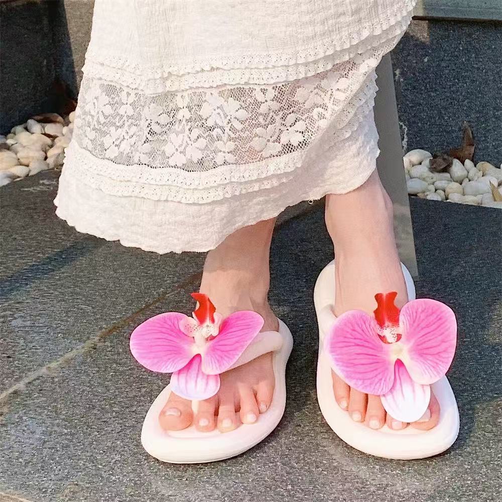Hanacoco Thailand Orchid Sandals feature an elegant and vibrant design ...