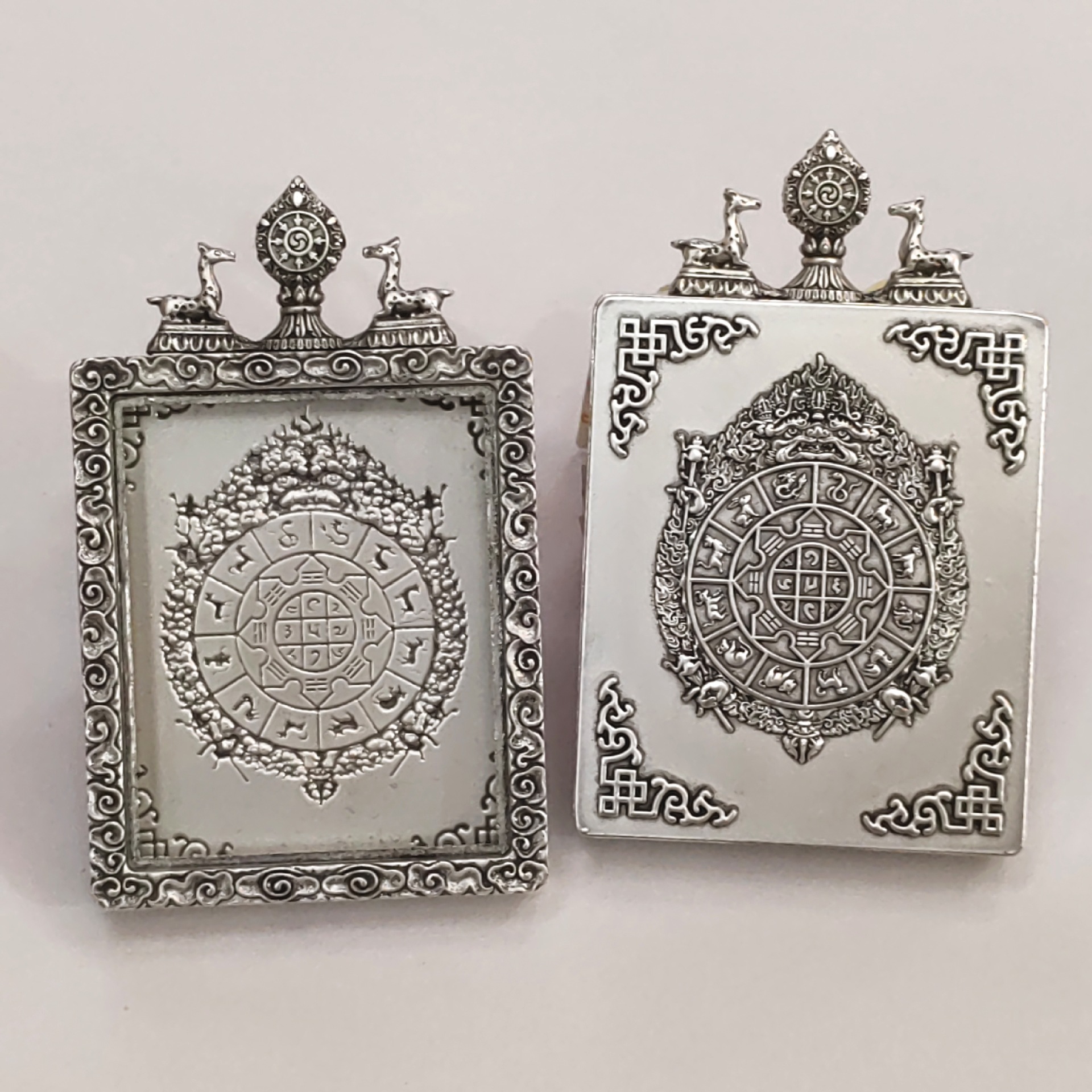 Gawu box photo waterproof necklace golden auspicious cloud border ...