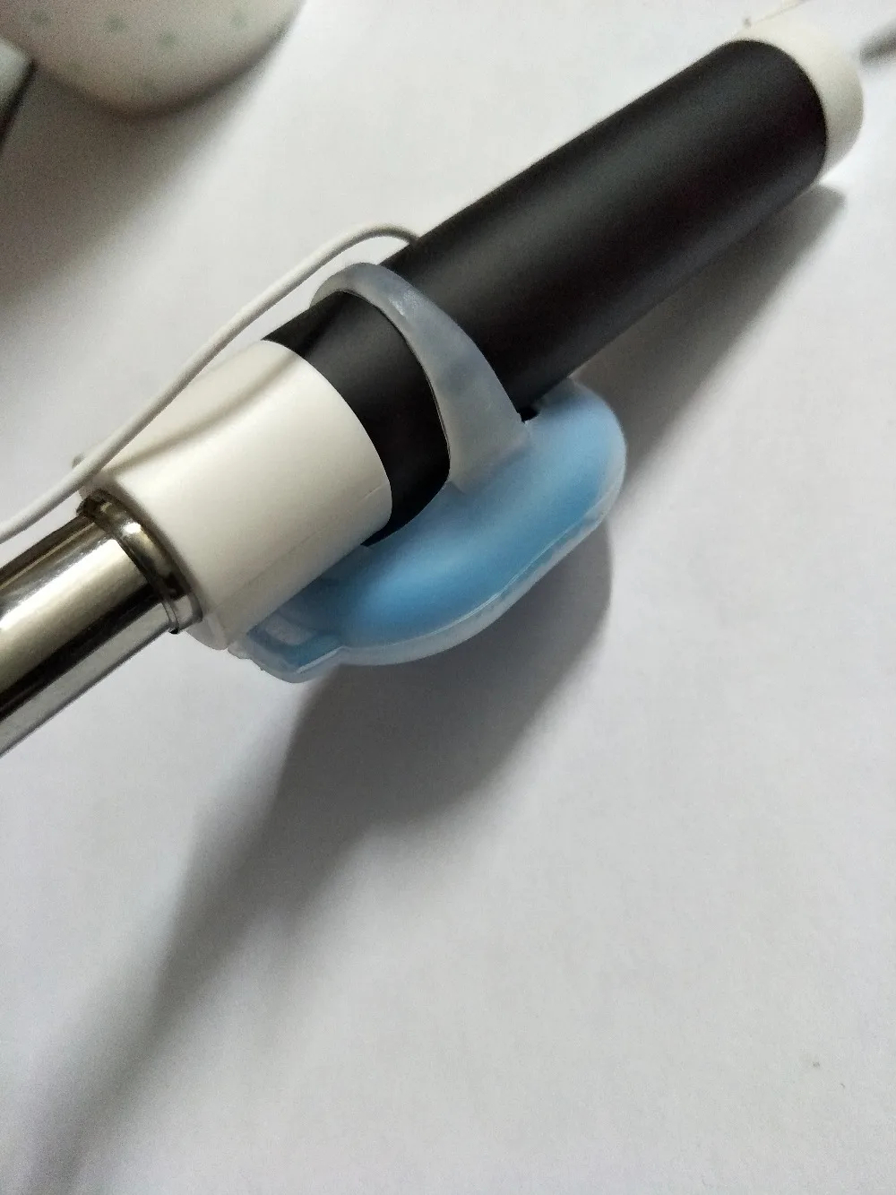 Mini Bluetooth Camera Remote - Shutter Button for iPhone Android ...