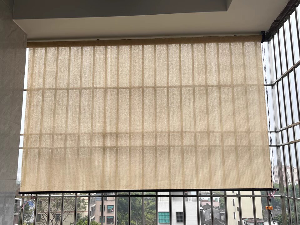 Curtains and roller blinds for shading, hand pulled lifting indoor and ...