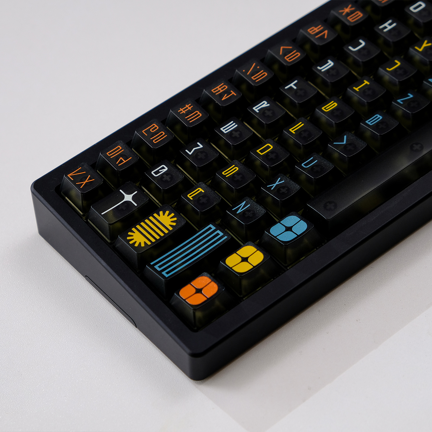 Aifei Exposition Keycap Black Big font Comic foggy transparent keycap ...