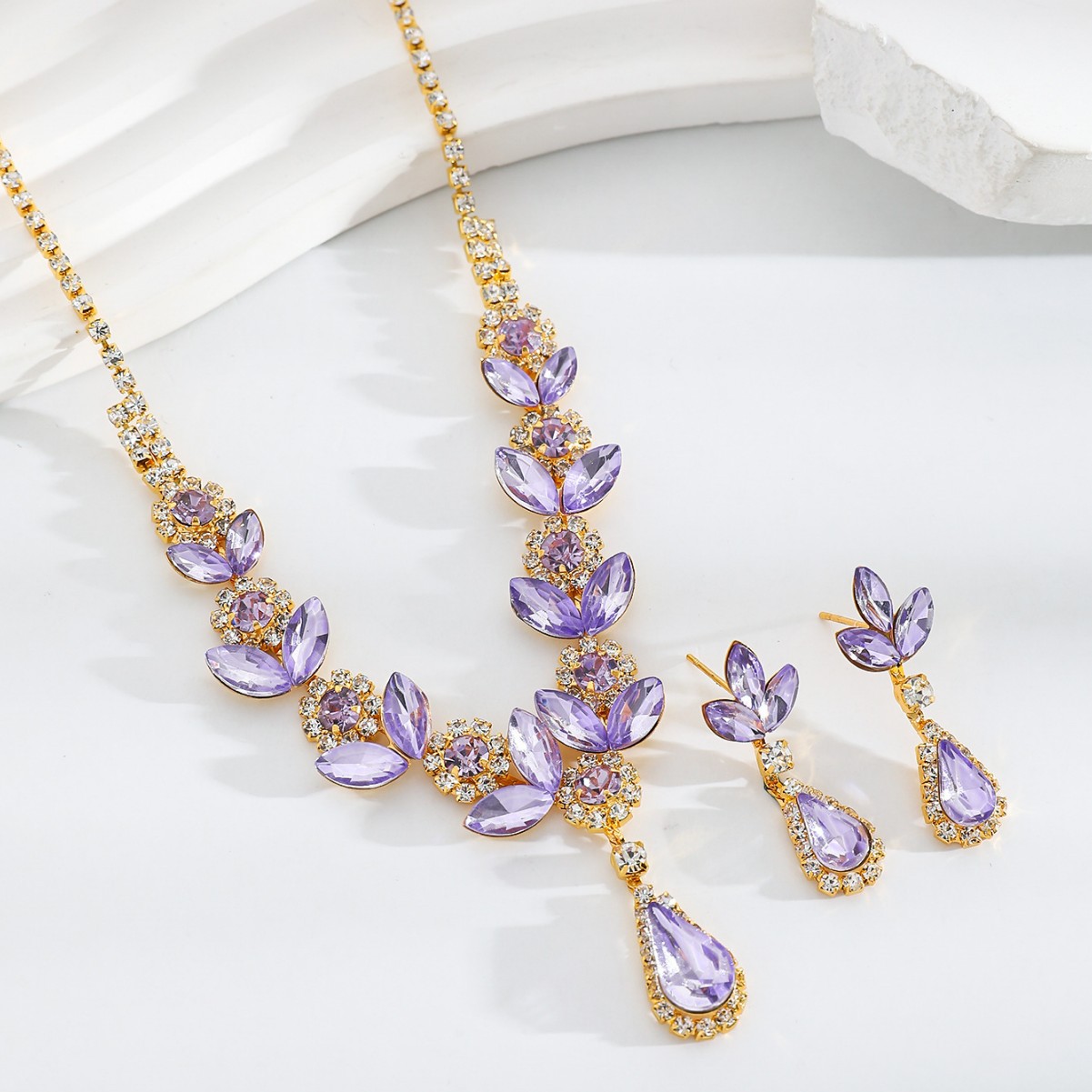 Ladies' metal jewelry set, crystal diamond necklace and earring set ...