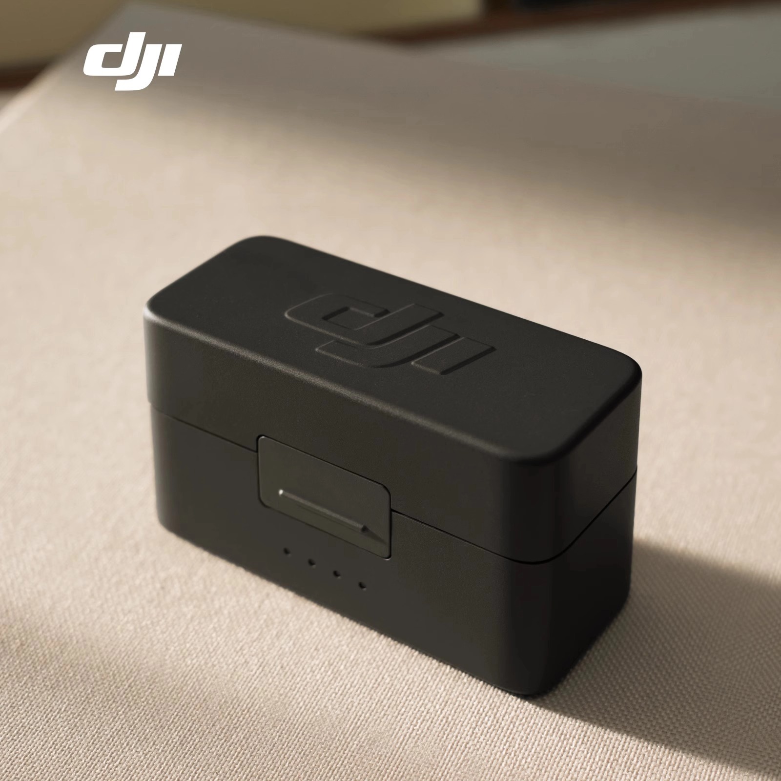 The DJI Mic Mini charging case can provide up to 48 hours of running ...