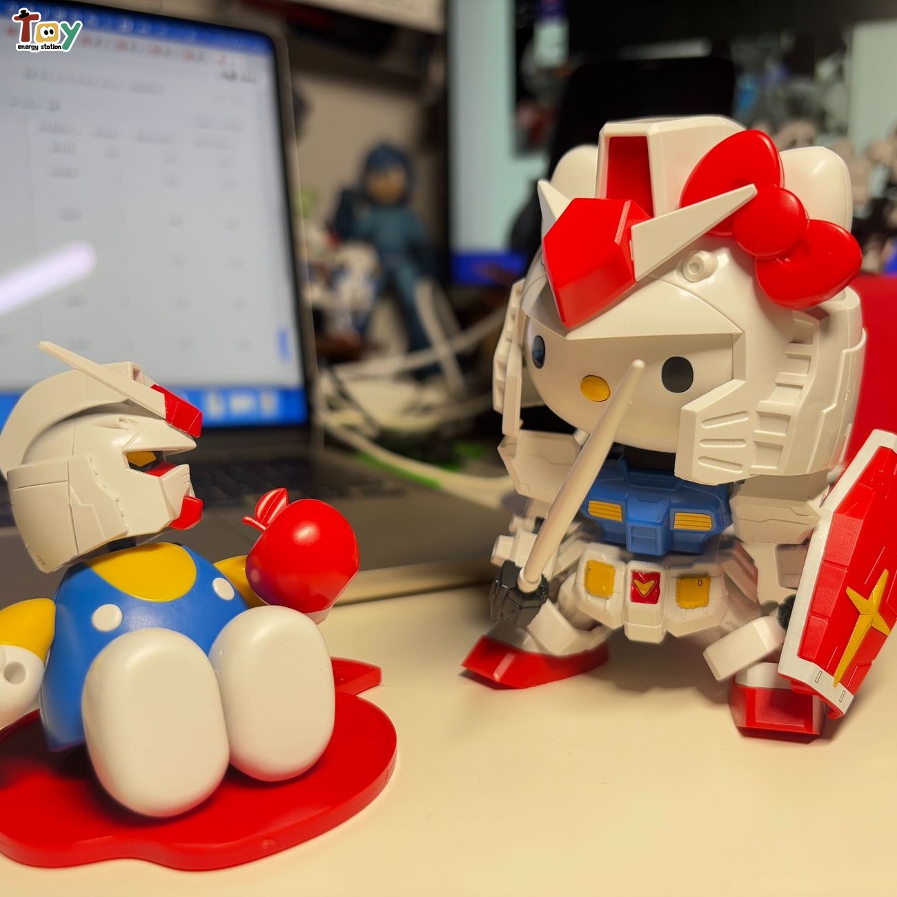 SDEX Hello Kitty x Gundam Combiner Assembly Model | Shopee Malaysia