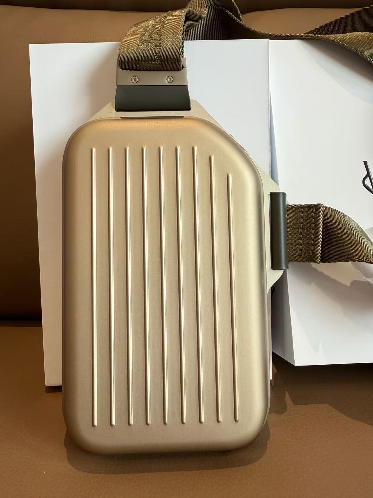 RMW crossbody bag shoulder bag vertical design, all aluminum magnesium ...