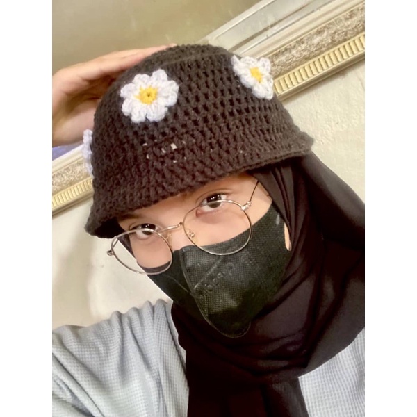 Crocheted Daisy Bucket Hat (Topi Kait Bunga Daisy) | Shopee Malaysia