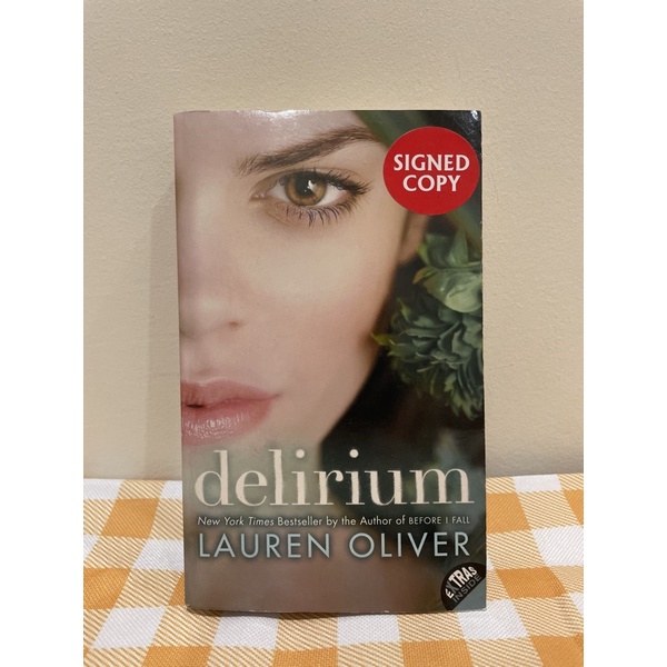 Delirium by Lauren Oliver (Signed copy) | Shopee Malaysia