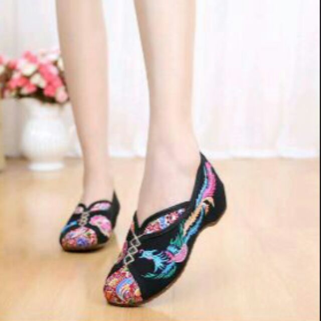 🔥🔥Comfortable New style foot covering cloth embroidered shoes🔥🔥 ...