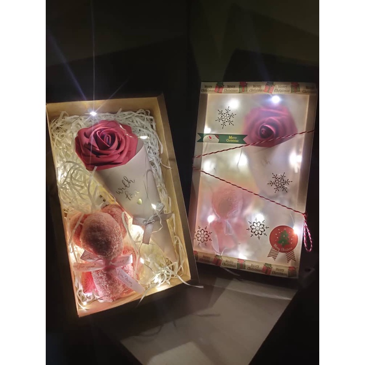 Red Rose Flower 圣诞节情人节花束周年纪念礼物 Christmas Gift Box Birthday Anniversary ...