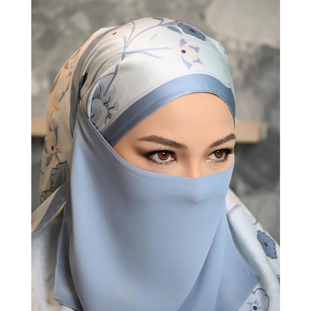 PRINTED SHAWL BY NAELOFAR / SHAWL BERCORAK NAELOFAR NAELOFARAYA 2022 ...