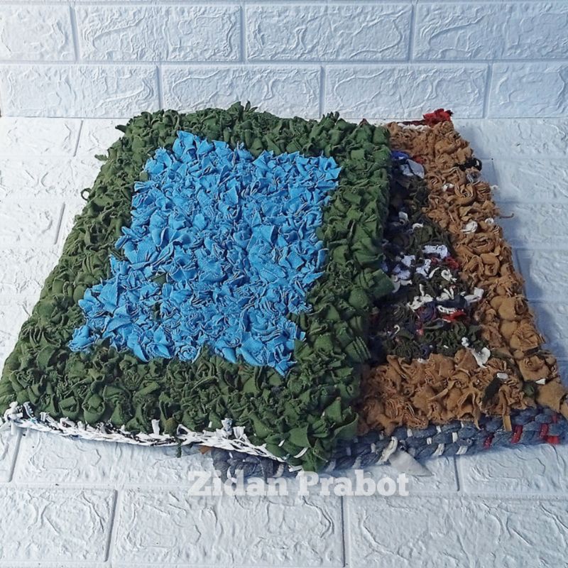 Thick and water-absorbing cloth mat with RANDOM motifs | Shopee Malaysia