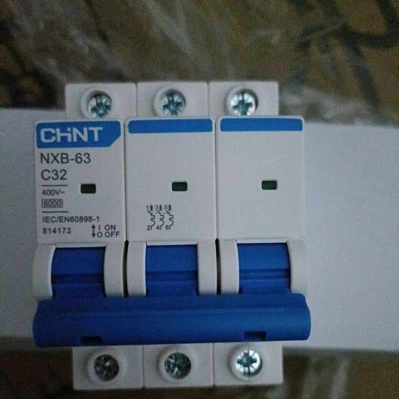 Aptomat 3p 32a CB 3 phase C32 MCB circuit breaker 380V | Shopee Malaysia