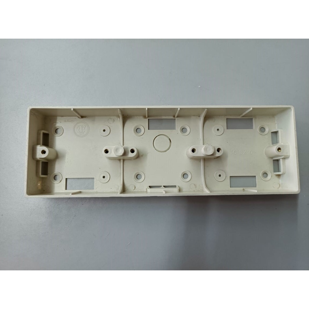 PVC BOX SURFACE TYPE NUT / ELECTRICAL BOX / WHITE BOX 3X10 | Shopee ...