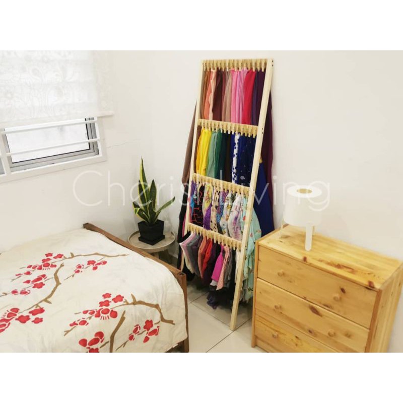 Rak Tudung Ladder 4 tier Kayu / Hijab Organizer Hanger Rack Wood ...